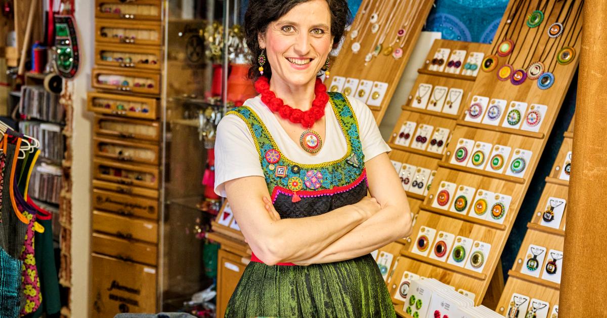 Posamentenknopfmacherin Sandra Müller